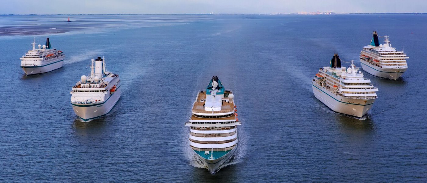 Jobs onboard Phoenix Reisen ships 🚢 All information