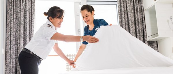 Housekeeping jobs on cruise ships 🛳️ Apply now!
