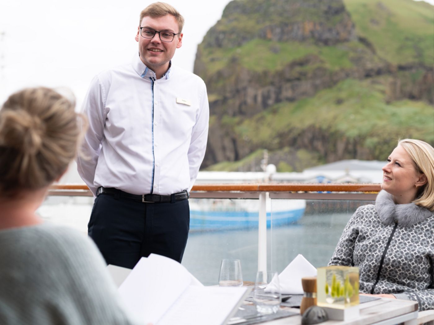 Service Kreuzfahrtschiff Jobs 🛳️ | sea chefs